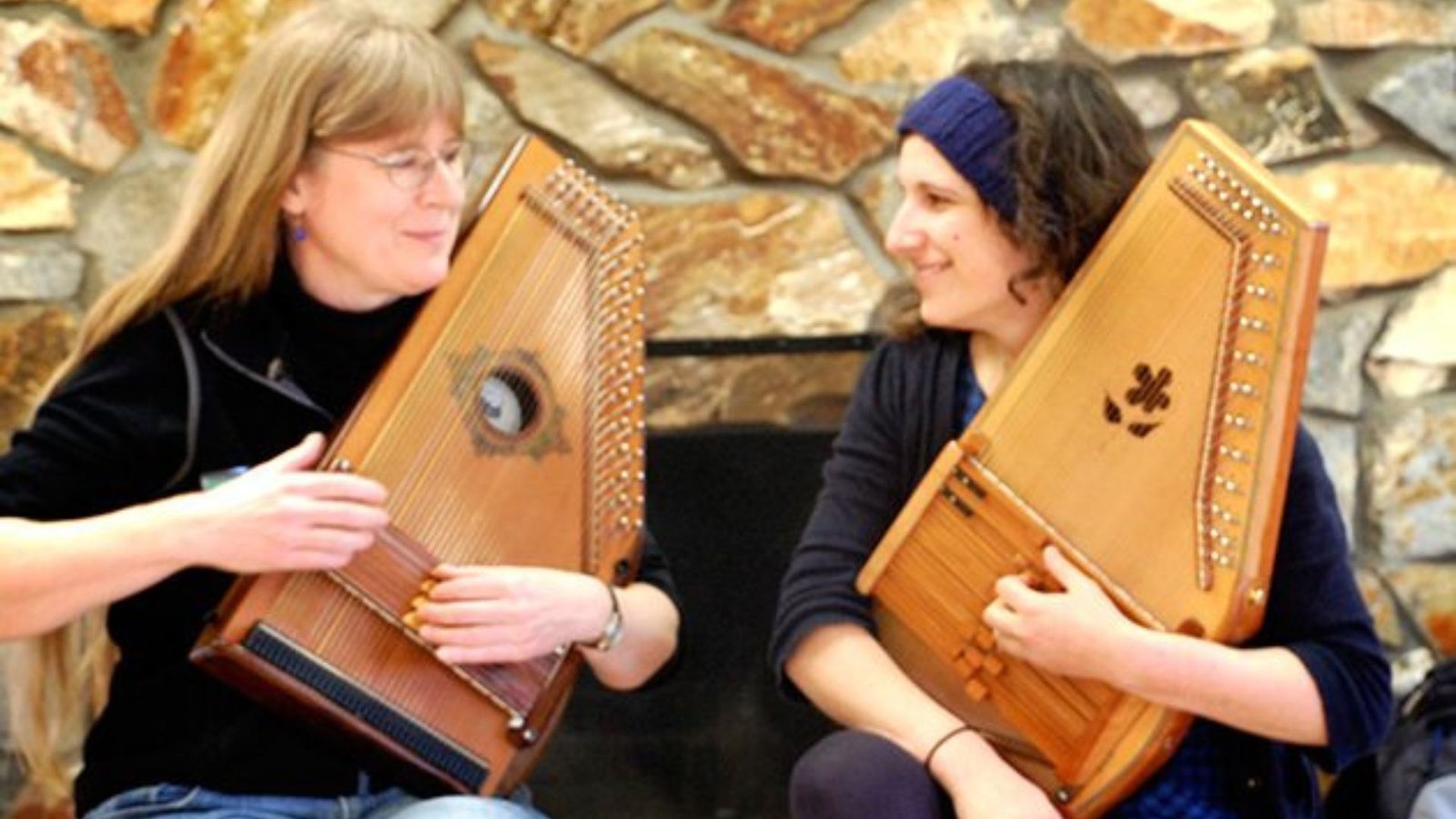 Learning from Legendary Autoharp Players